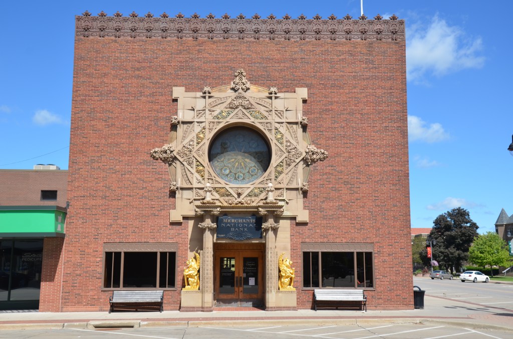 Chasing Louis Sullivan Banks – Cruzn For Sights